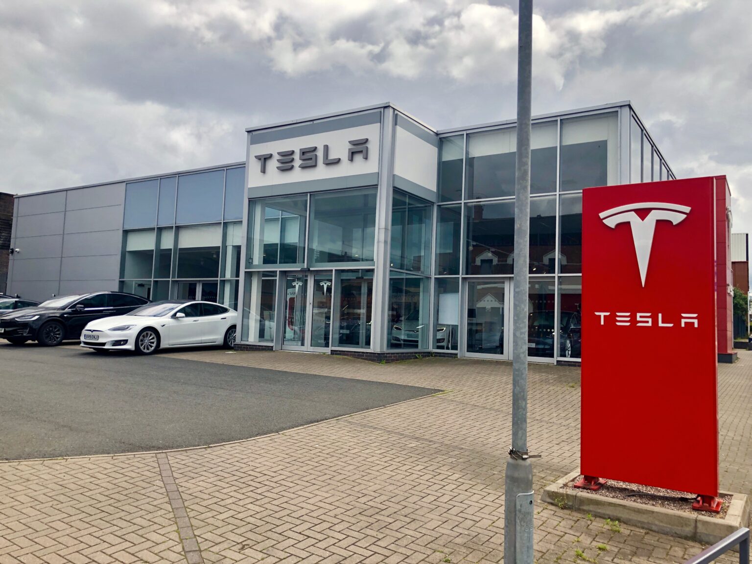 Tesla Dealer Employee Retention Credit | DisasterLoanAdvisors.com
